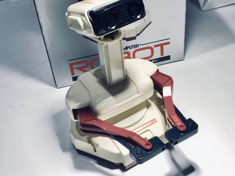 （已售出可預訂）任天堂HVC-012 ROBOT機器人，盒書對號功能正常 | 露天市集 | 全台最大的網路購物市集