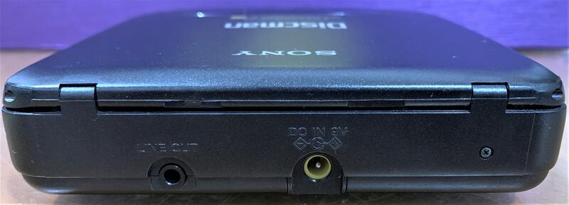 SONY D-33，店家庫存機，兩段DBB音效，播放與操作功能正常，多位元取樣雙DAC的大出力銘機。 | 露天市集 | 全台最大的網路購物市集
