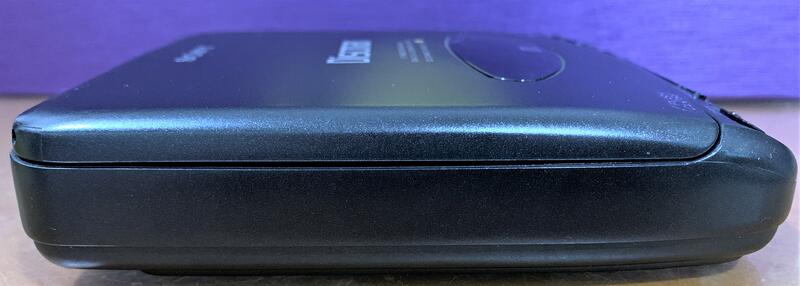 SONY D-33，店家庫存機，兩段DBB音效，播放與操作功能正常，多位元取樣雙DAC的大出力銘機。 | 露天市集 | 全台最大的網路購物市集