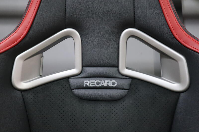 全新進口RECARO SPX AVANT CL210牛皮椅面/卡夢椅背/電動椅背調整最高階可調賽車椅 | 露天市集 | 全台最大的網路購物市集