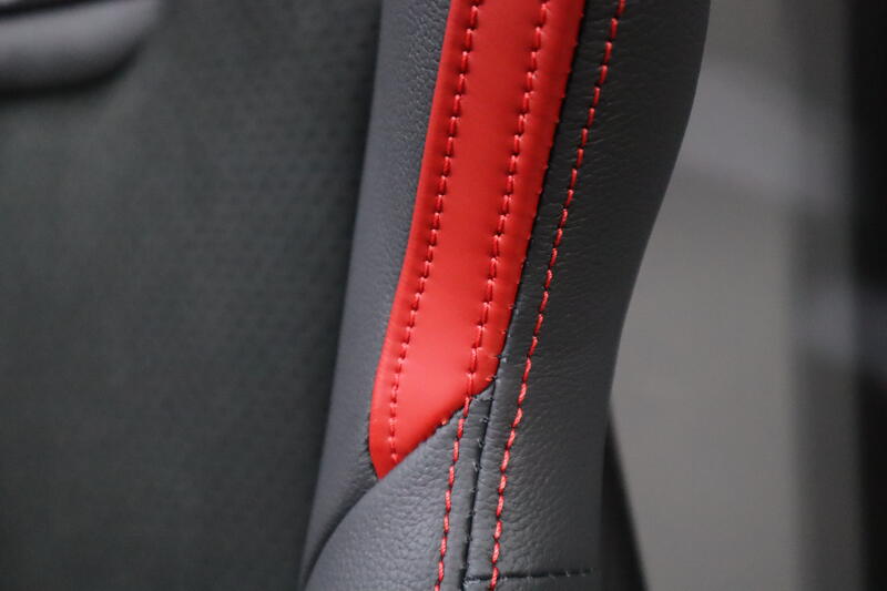 全新進口RECARO SPX AVANT CL210牛皮椅面/卡夢椅背/電動椅背調整最高階可調賽車椅 | 露天市集 | 全台最大的網路購物市集