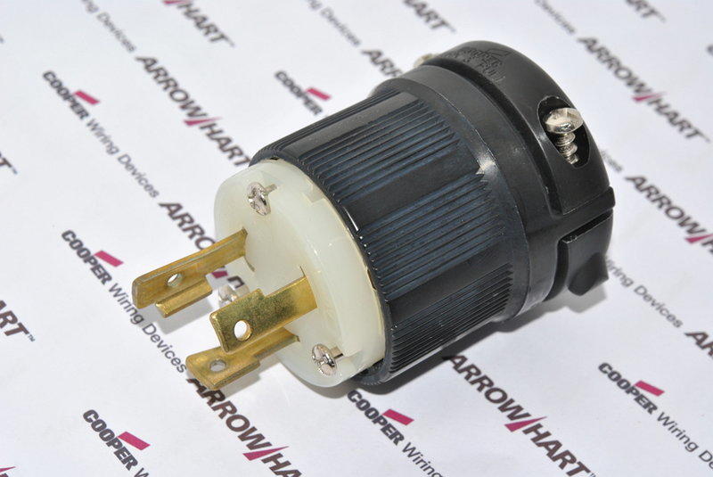 美國COOPER CWL630P 250V 30A NEMA L6-30P Lock 防鬆插頭 (HBL2621可參考) | 露天市集 | 全 ...