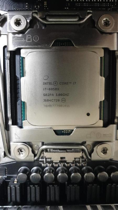 I7-6950X + ASUS X99-DELUXE II + DDR4-2400 16G*2 附檔板 | 露天市集 | 全台最大的網路購物市集