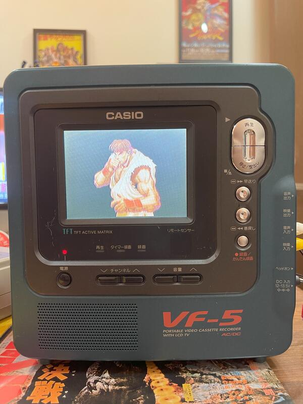 CASIO VF-5 可播放VHS錄影帶及輸出至外部電視,可外接遊戲機影像輸入 內建4吋液晶螢幕 | 露天市集 | 全台最大的網路購物市集