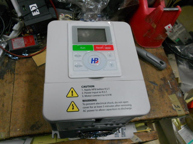 HPB IRIS MOTOR DRIVE 2R5-BLDC-STD-A-C 零件機 (D1) | 露天市集 | 全台最大的網路購物市集