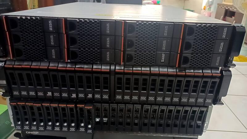 IBM Storwize V7000 2076-212 SAS 2TB*6 | 露天市集 | 全台最大的網路購物市集