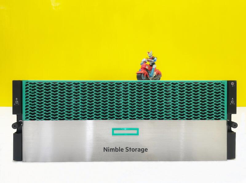 HPE Nimble Storage HF20H Q8H71A Controller x2 Power x2 | 露天市集 | 全台最大的網路購物市集