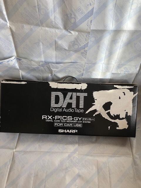 SHARP RX-P1 DAT隨身聽+RX-P1CS卡帶轉換器套裝組 | 露天市集 | 全台最大的網路購物市集