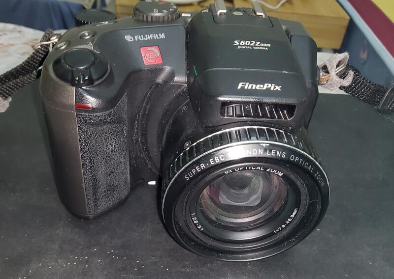 出清日本製 FujiFilm 富士 FinePix S602 zoom 數位相機 富士 S602 zoom | 露天市集 | 全台最大的網路購物市集