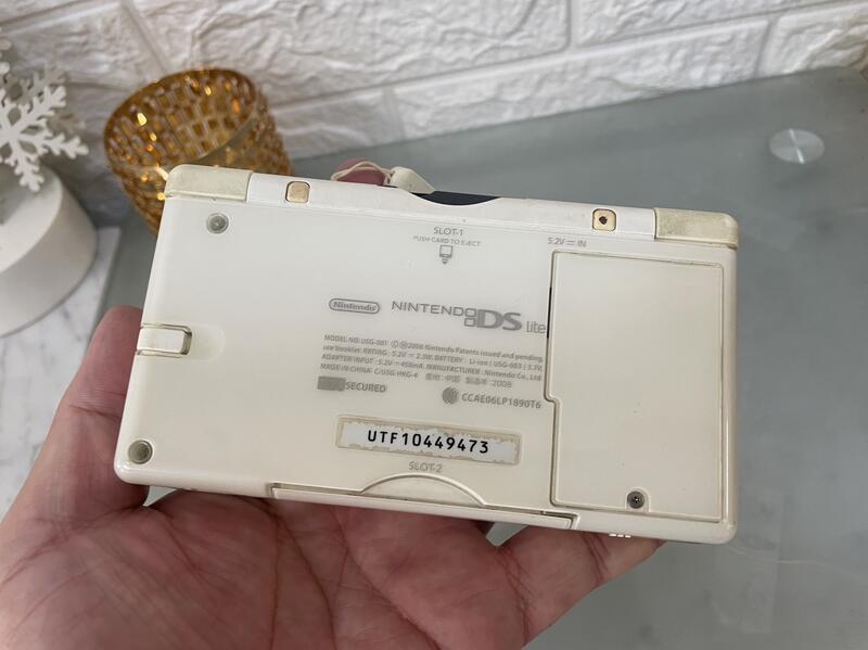 二手 Nintendo 任天堂NDS (內建遊戲)2G記憶體~電池OK~功能正常 | 露天市集 | 全台最大的網路購物市集