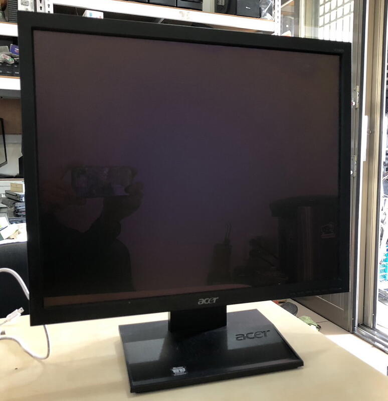 19吋 4:3 方形液晶螢幕，acer V193。公家單位年度汰換，功能正常。含稅價 | 露天市集 | 全台最大的網路購物市集