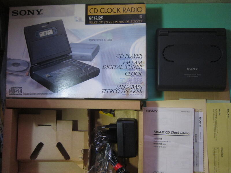 SONY ICF-CD1000 CD CLOCK RADIO 附電源 盒裝 機況良好沒什麼使用.功能正常. | 露天市集 | 全台最大的網路購物市集