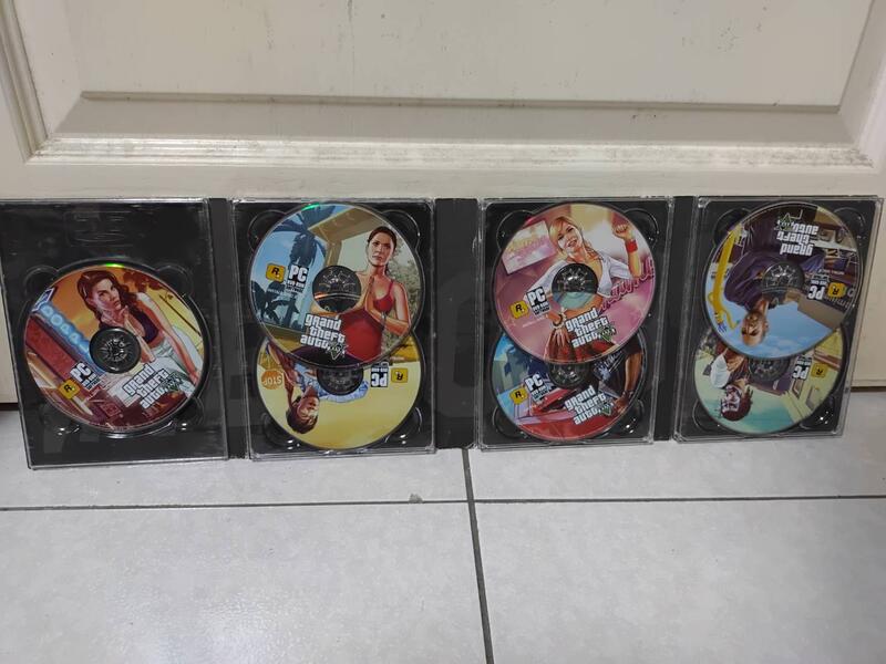 收藏絕版 電腦遊戲PC GAME Grand Theft Auto V 俠盜獵車手5 無說明書無序號7CD | 露天市集 | 全台最大的網路購物市集