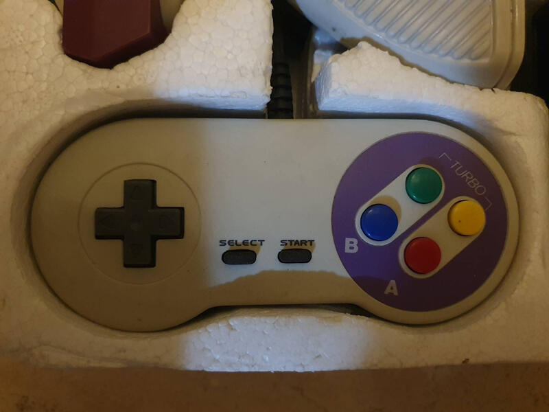 早期台灣版 SUPER MEGASON 超級戰將 超任造型任天堂主機 全新未使用 稀有品 | 露天市集 | 全台最大的網路購物市集