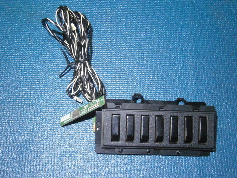 拆機良品 JVC J48T 液晶電視 按鍵+遙控接收板 NO.91 | 露天市集 | 全台最大的網路購物市集