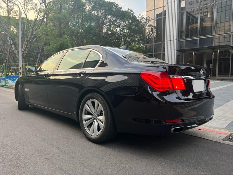 巴伐利亞的榮耀 BMW 寶馬 F02 740Li 四座豪華版 直列六缸 渦輪增壓 326HP 原鈑件 超美車況 速洽 | 露天市集 | 全台最 ...