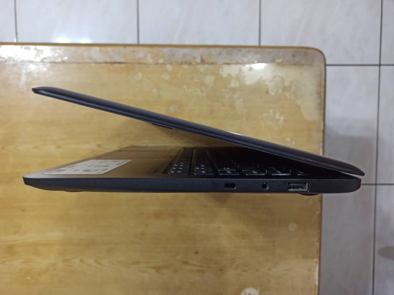 二手ASUS L402W 四核4/64SSD筆電 零件機賣 內容詳看 | 露天市集 | 全台最大的網路購物市集