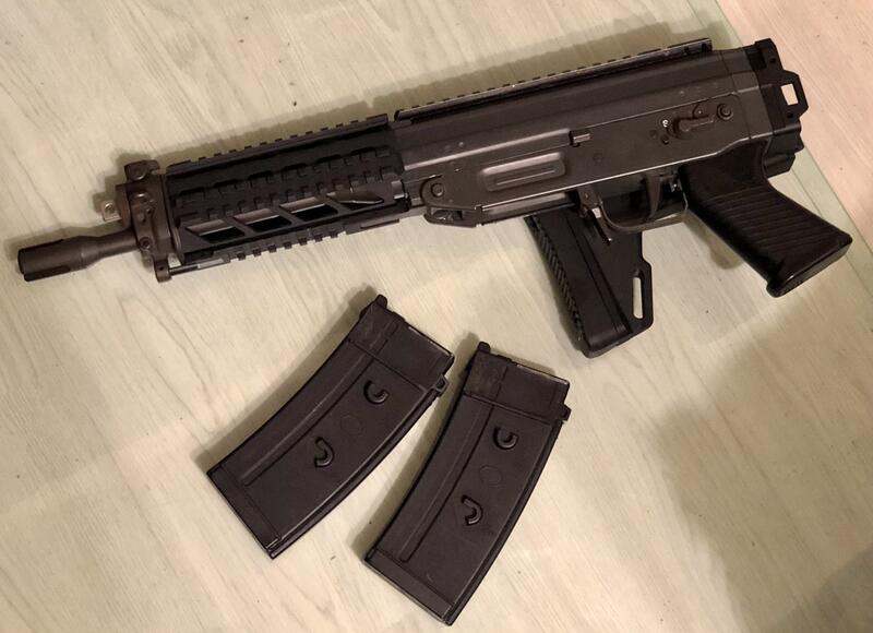 已售出-GHK 刻字版SG553前魚骨+ACR托帶3連發火控版一槍2匣 | 露天市集 | 全台最大的網路購物市集