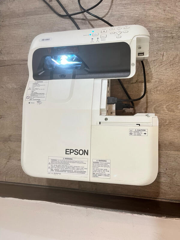 EPSON EB-680超短焦投影機 3500流明 可側投 內建3組HDMI支援1080P 1萬小時燈泡壽命 小空間救星 | 露天市集 | 全 ...