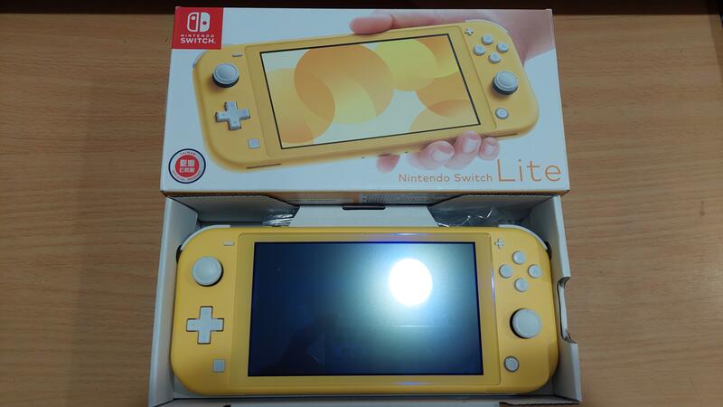 (二手主機)NS switch lite 黃色主機 含原廠充電器 9成3新 直購價3950 B | 露天市集 | 全台最大的網路購物市集