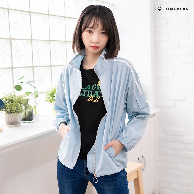 薄外套--J372韓版小清新肩部滾條字母布標點綴拉鍊薄款防曬外套(粉.藍XL-4L)-眼圈熊中大尺碼 | 露天市集 | 全台最大的網路購物市集