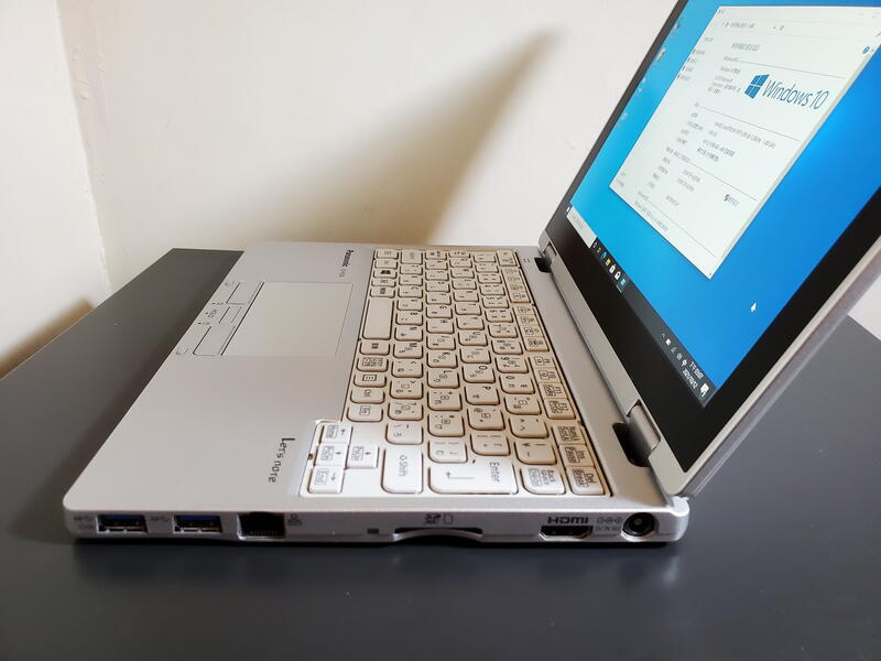 日本製 Panasonic 松下CF-RZ6 超輕筆電 (8G RAM/256G SSD) 重745g | 露天市集 | 全台最大的網路購物市集