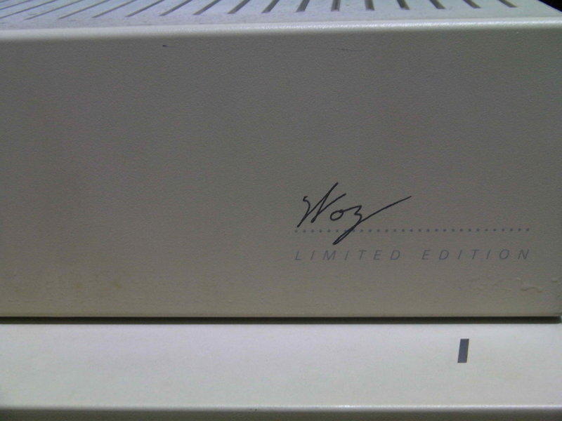 APPLE II GS 史蒂夫·沃茲尼克的"Woz"簽名限量版 | 露天市集 | 全台最大的網路購物市集