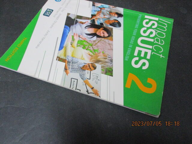 文瑄書坊 《Impact Issues 2 3e》ISBN:9789813134386 有劃記 | 露天市集 | 全台最大的網路購物市集