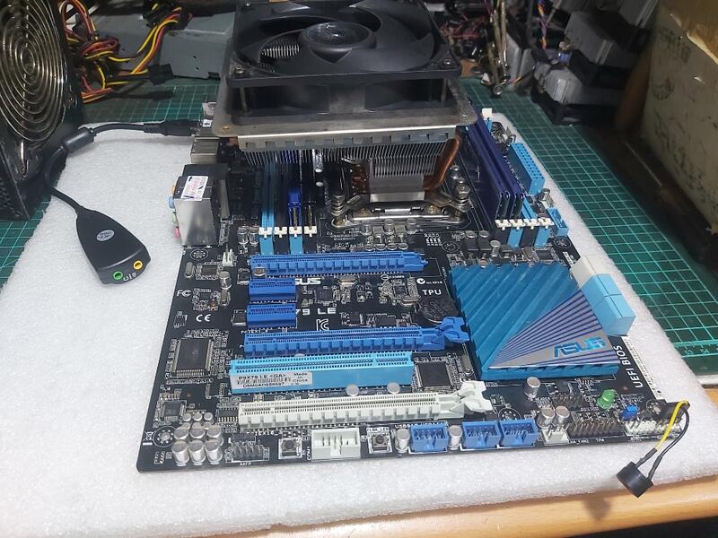華碩 P9X79 LE / 2011 / 主機板 + 32G +i7-4930K CPU | 露天市集 | 全台最大的網路購物市集