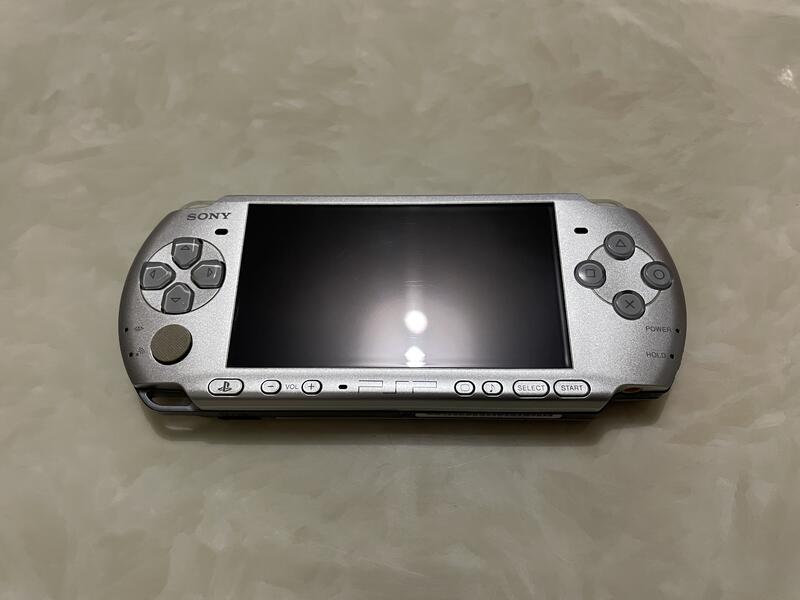 PSP 3007主機 已改 附27片UMD遊戲 64G記憶卡 原廠充電器 | 露天市集 | 全台最大的網路購物市集