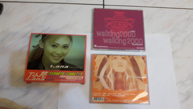2片合售 丁小芹 t.ana walking 2000 VCD超值版 CD+VCD CD專輯 二手 B11 | 露天市集 | 全台最大的網路購物市集