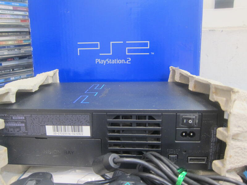 PS2 主機完整一組 SCPH-50007型 附書盒 按鍵操作功能良 讀取好. | 露天市集 | 全台最大的網路購物市集