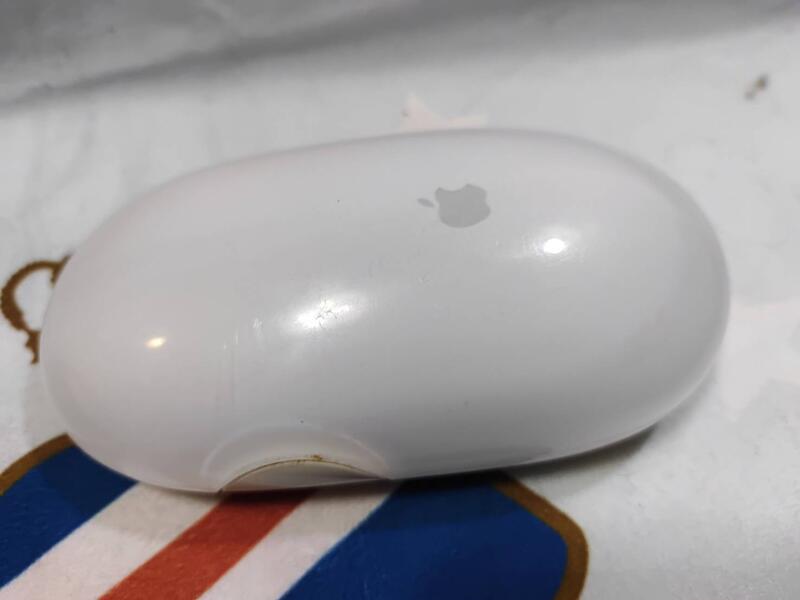 APPLE 蘋果 A1015 藍芽 無線光學滑鼠 A1015 M9269PA/A 二手良品 些許使用痕跡 | 露天市集 | 全台最大的網路購物市集