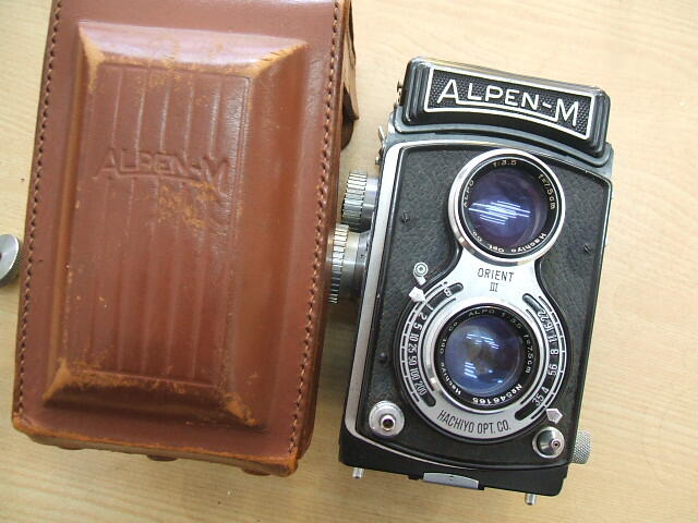 【AB的店】良上-美品日本製 ALPEN-M 75mm f3.5 6x6 120 中片幅雙眼底片相機 | 露天市集 | 全台最大的網路購物市集