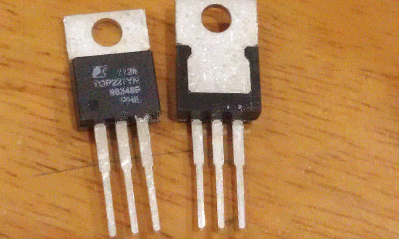 全新原裝正品 TOP227 TOP227YN 直插TO220 電源管理晶片 211-05602 | 露天市集 | 全台最大的網路購物市集