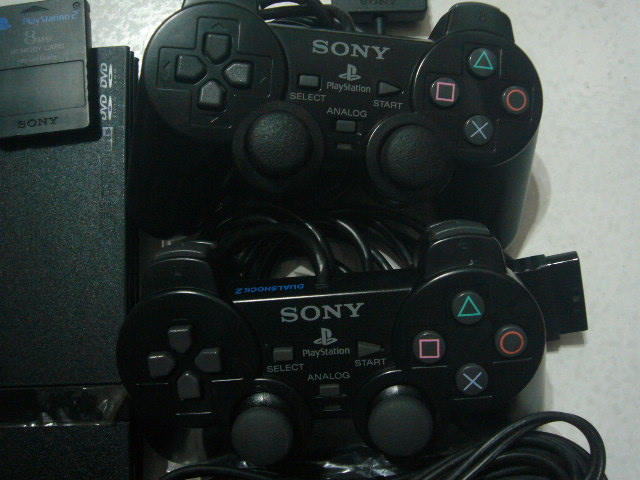 嘟嘟電玩屋~】PS2 遊戲主機 SCPH - 77007 （ 有改機，更新雷射頭 ）． 全配套．附 遊戲光碟 | 露天市集 | 全台最大的網路購物市集