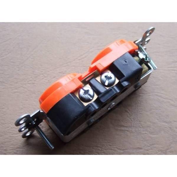 Leviton 5362-IG 20A 獨立接地 重工級插座 橘色 Cross Point AU SE Flare XP | 露天市集 | 全 ...