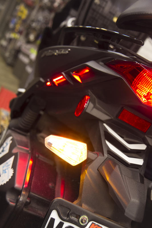 鯊客 [CTH]FORCE 155 後方向燈 空力套件 後寬體 下側裙 日行燈 免鑽孔 紅/橘/冰藍 桃園 | 露天市集 | 全台最大的網路購物市集