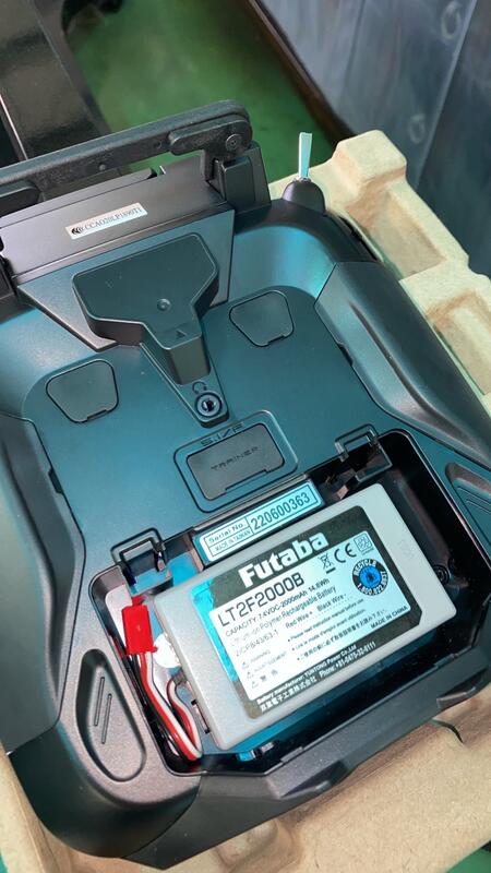 天母168 FUTABA T16IZ 2.4G 遙控器發射機 LT2F2000B 原廠電池 拆機賣 | 露天市集 | 全台最大的網路購物市集