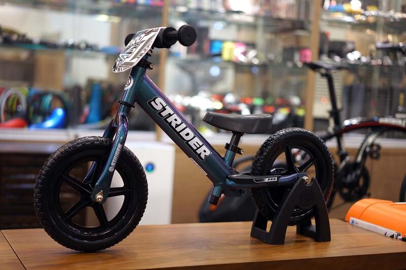 美國STRIDER PRO 鋁合金版本滑步車-僅2.38kg 保證真貨 代理商公司貨 > BIKEfun拜訪單車 | 露天市集 | 全台最大的 ...