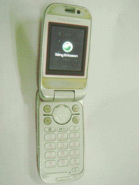 Sony Ericsson Z610i Z610 GSM 三頻 WCDMA 插卡 照相 掀蓋 摺疊 手機 威寶 VIBO 可用 2 | 露天 ...