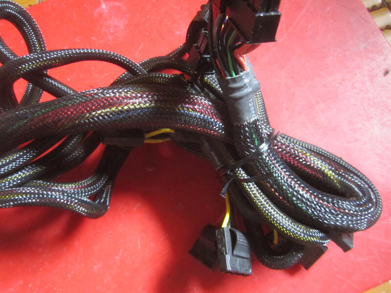 海韻 SS-520GB Active PFC F3 520W 電源供應 | 露天市集 | 全台最大的網路購物市集