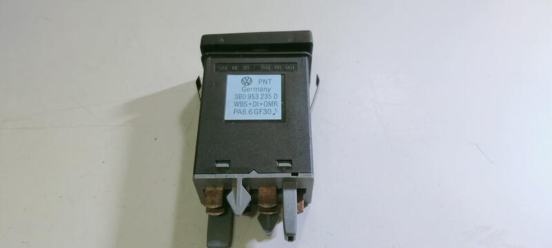 VW PASSAT B5 B5.5 - 三角警示開關 3B0 953 235 D | 露天市集 | 全台最大的網路購物市集