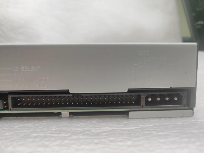 【電腦零件補給站】YAMAHA CRW2100S 16x10x40 CD-RW 50pin SCSI 燒錄機 | 露天市集 | 全台最大的網路購物市集