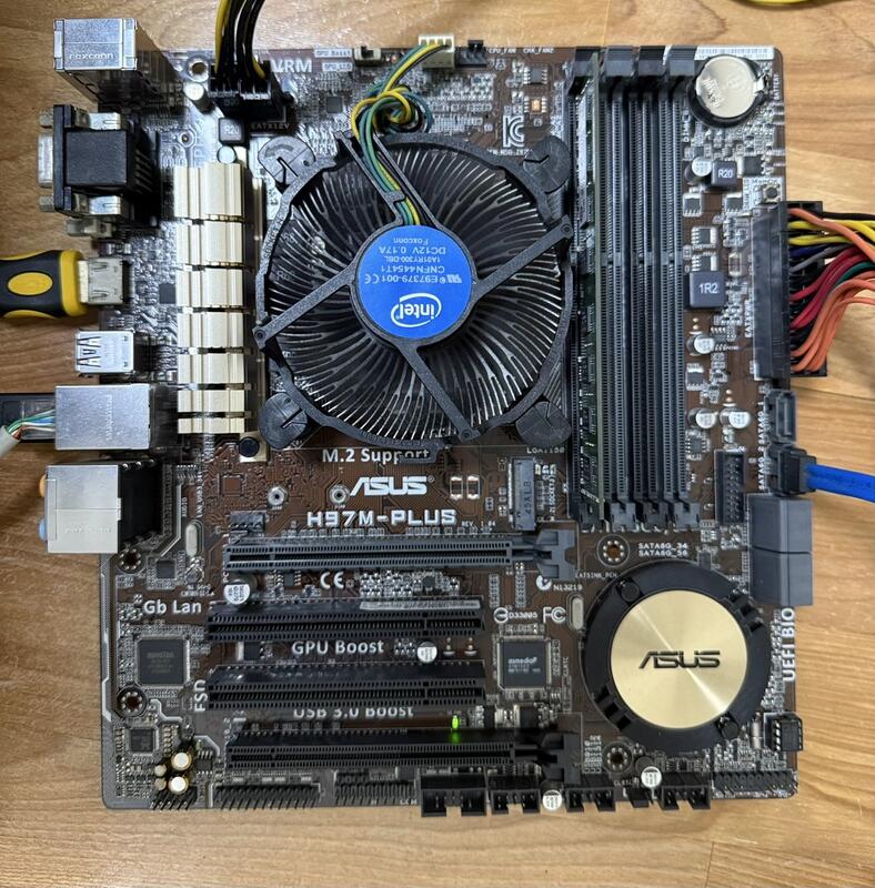 二手 華碩 ASUS H97M-PLUS 主機板 I7 4790 8G DDR3 | 露天市集 | 全台最大的網路購物市集