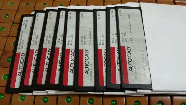 早期 正版 AUTOCAD R11 工業繪圖軟體 /DOS 386/軟碟片/完整盒裝 | 露天市集 | 全台最大的網路購物市集