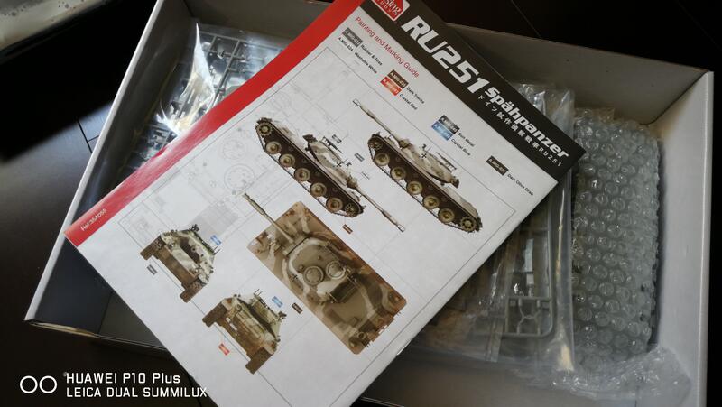 Amusing Hobby AH 1/35 德國 RU251 輕型偵察戰車 未組模型 | 露天市集 | 全台最大的網路購物市集