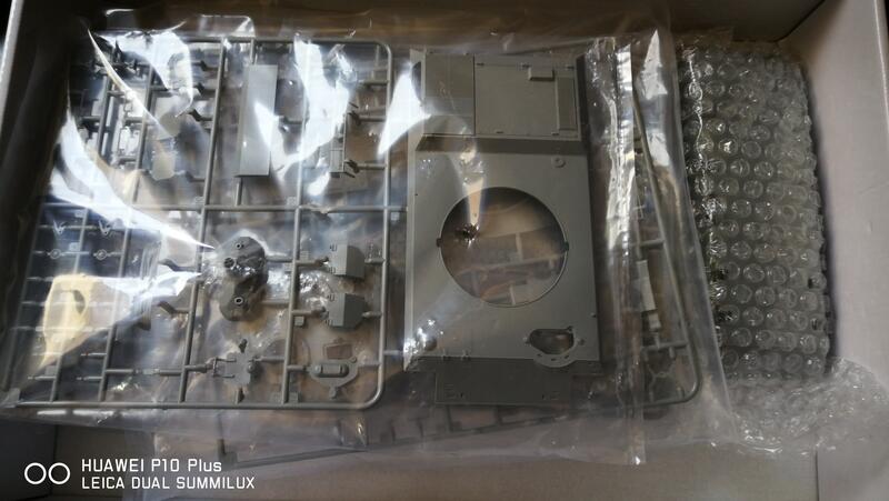 Amusing Hobby AH 1/35 德國 RU251 輕型偵察戰車 未組模型 | 露天市集 | 全台最大的網路購物市集