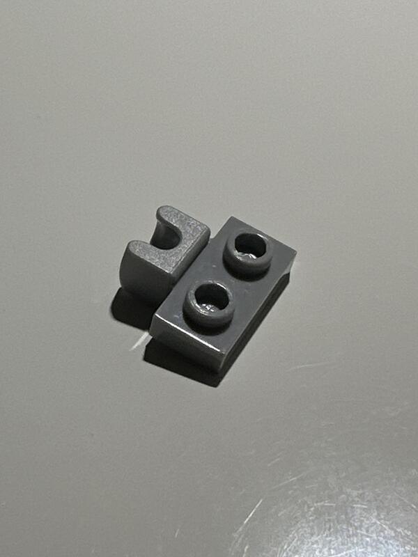 LEGO 樂高 1X2 淺灰色 6043656 薄板球型接座 | 露天市集 | 全台最大的網路購物市集