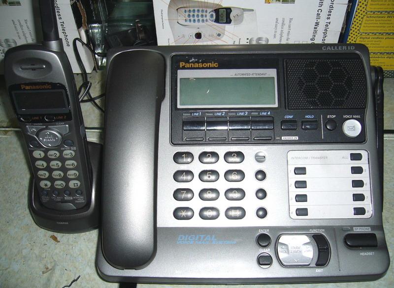 【通訊顧問】Panasonic KX-TG4000B國際牌2.4GHz,答錄無線電話, 8子機 4外線 總機系統, 8 成新 | 露天市集 ...